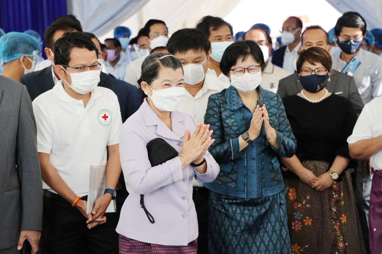 លោកជំទាវកិត្តិសង្គហបណ្ឌិត ម៉ែន សំអន ៖ ពលរដ្ឋគ្រប់ត្រូវគោរពតាមវិធានការណ៍ ៣ការពារ ៣កុំ ...